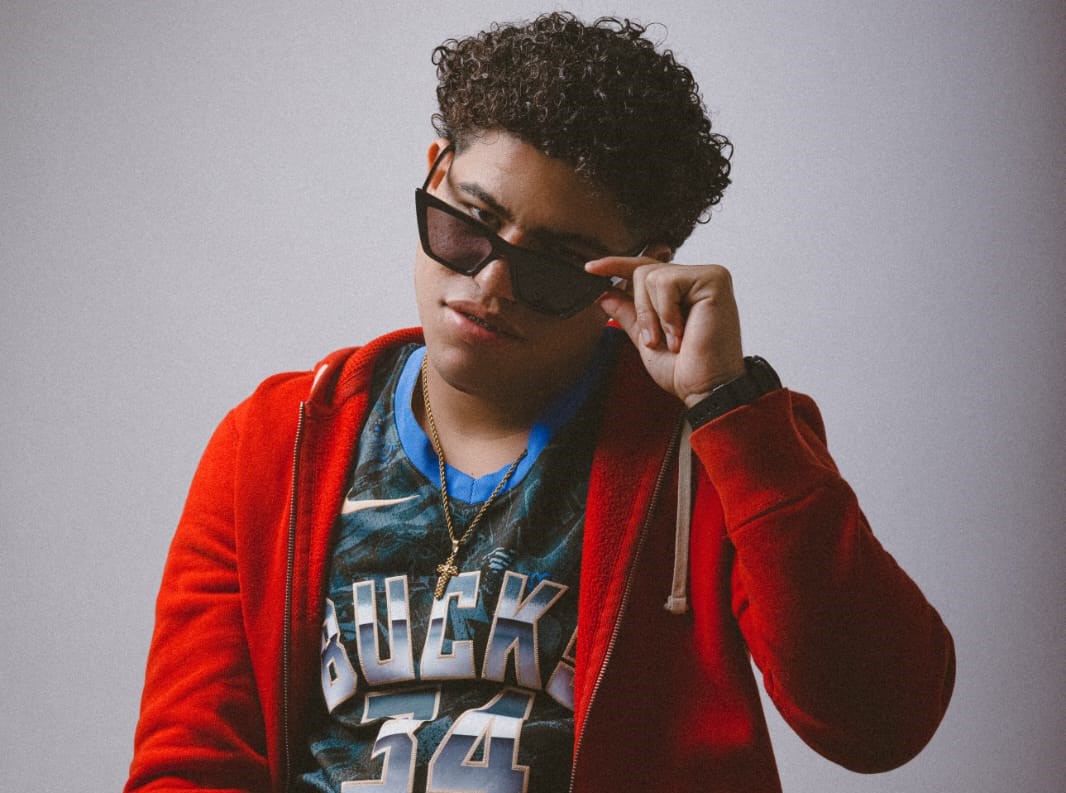 El cantante venezolano Winder rompe esquemas con Medellín - Gaceta ...